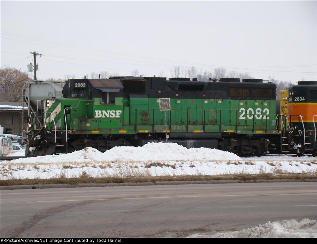 BNSF 2082